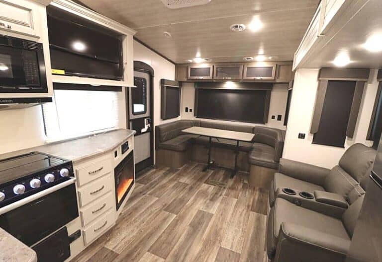 8 Best 5th Wheels Under 8,000 Pounds (With Pricing) - RV Owner HQ