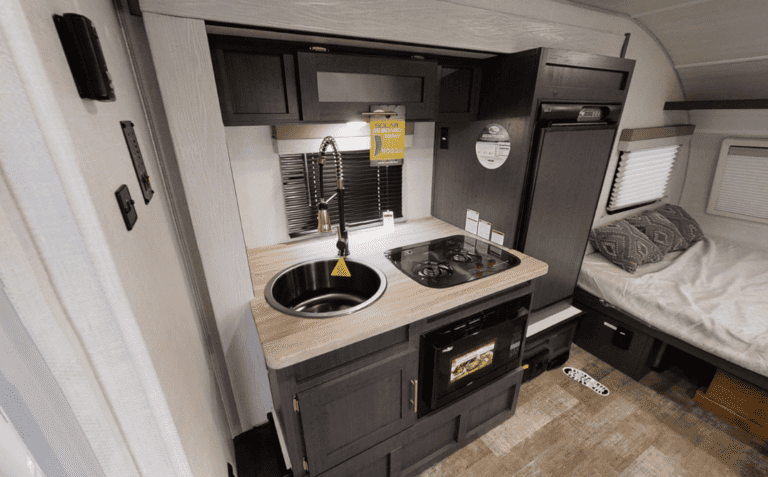 Ten Small 20-Foot Travel Trailer Floor Plans You Have to See! - RV Owner HQ