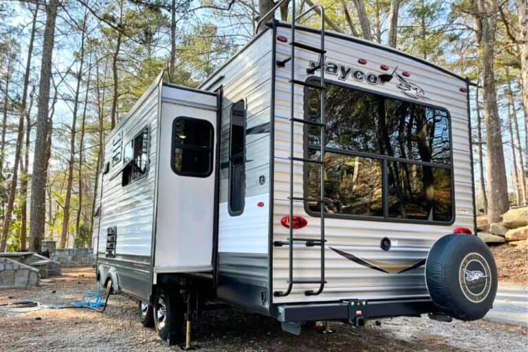 Jayco Jay Flight: The Complete Guide (Specs, Pricing, Floor Plans) - RV ...